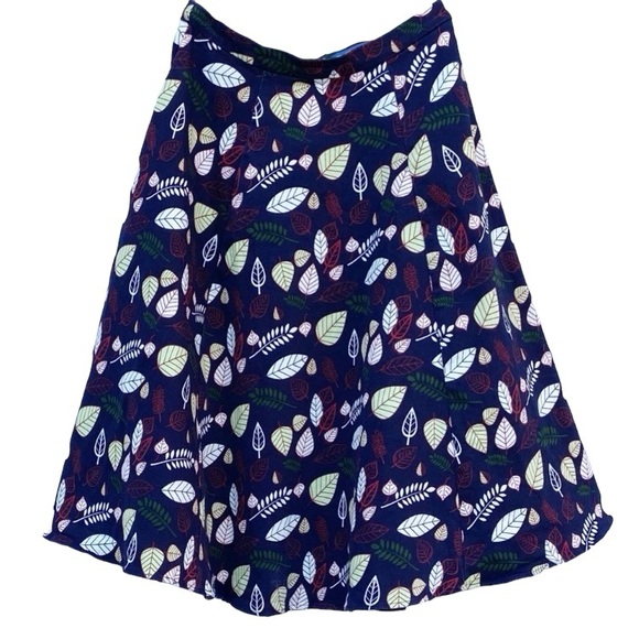 Collectif | Skirts | Collectif Circle Skirt W Leaf Print Sz Small ...